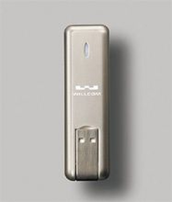 ウィルコム、「WILLCOM CORE 3G」専用データ通信カード「HX006ZT」を販売開始 | RBB TODAY