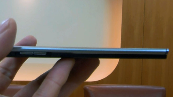 世界最薄をうたうスマートフォン「MEDIAS N-04C」がドコモから!! 2枚目の写真・画像 | RBB TODAY