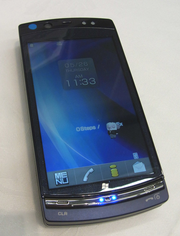 【フォトレポート】Intel AtomとWindows 7搭載の富士通「Windows 7 ケータイ F-07C」 2枚目の写真・画像 ...