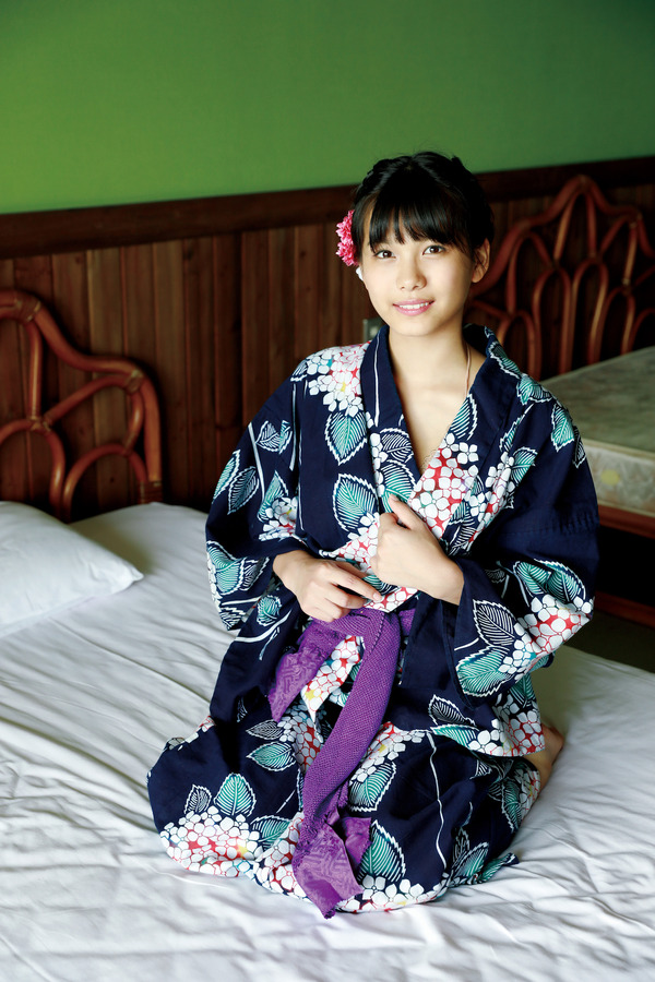 咲良七海、1stDVDで大胆な水着姿披露！21日にはイベント開催 7枚目の写真・画像 | RBB TODAY