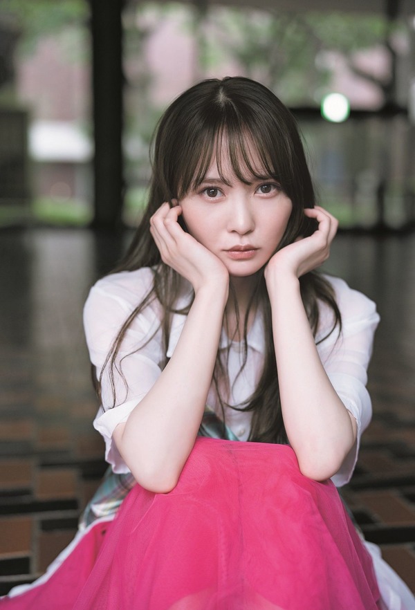 日向坂46・加藤史帆、艶っぽい大人の表情魅せる『blt graph.』グラビアカット公開 | RBB TODAY