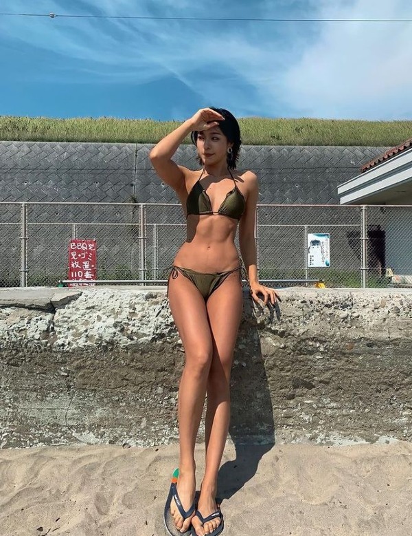 “筋肉女子”とももともも、引き締まった美ボディ&美尻を披露!「バキバキやー」「いいお尻」 Rbb Today