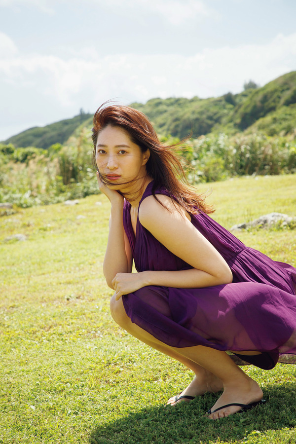 染谷有香、史上“最強”ヘアヌード写真集が完成！ | RBB TODAY