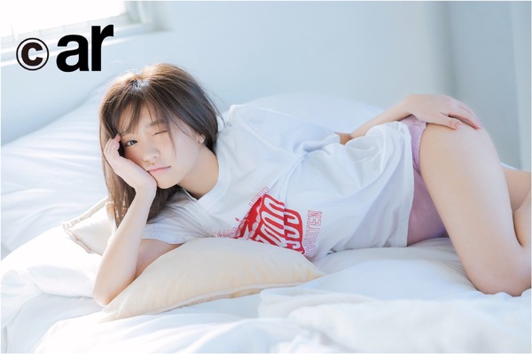 大原優乃、Tシャツ×ショーパン姿でリラックスモード！胸キュン必至の『ar』掲載カット | RBB TODAY