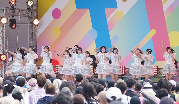 【TIF2025】HKT48、昇格メンバー江浦優香と龍頭綺音がお披露目「私たちかわいいですか？」 | RBB TODAY