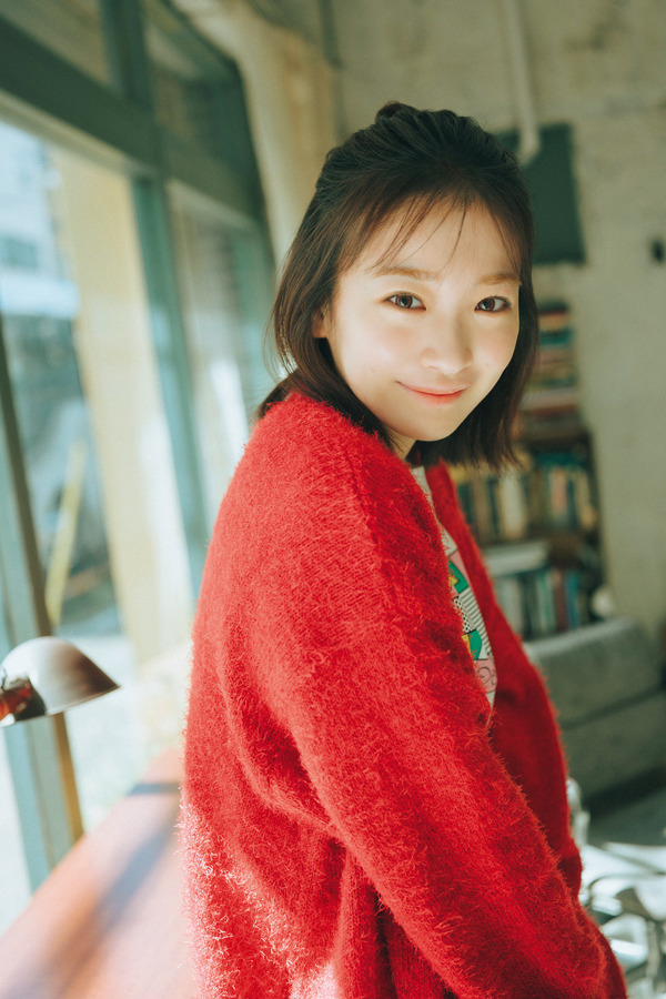 櫻坂46・小島凪紗＆山川宇衣、“彼女感”あふれるカットを公開！ 1枚目の写真・画像 | RBB TODAY