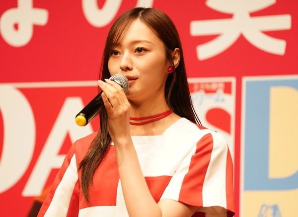 乃木坂46・梅澤美波、セクシーなボディスーツ姿で圧巻の美脚！2nd写真集より先行カット公開 | RBB TODAY